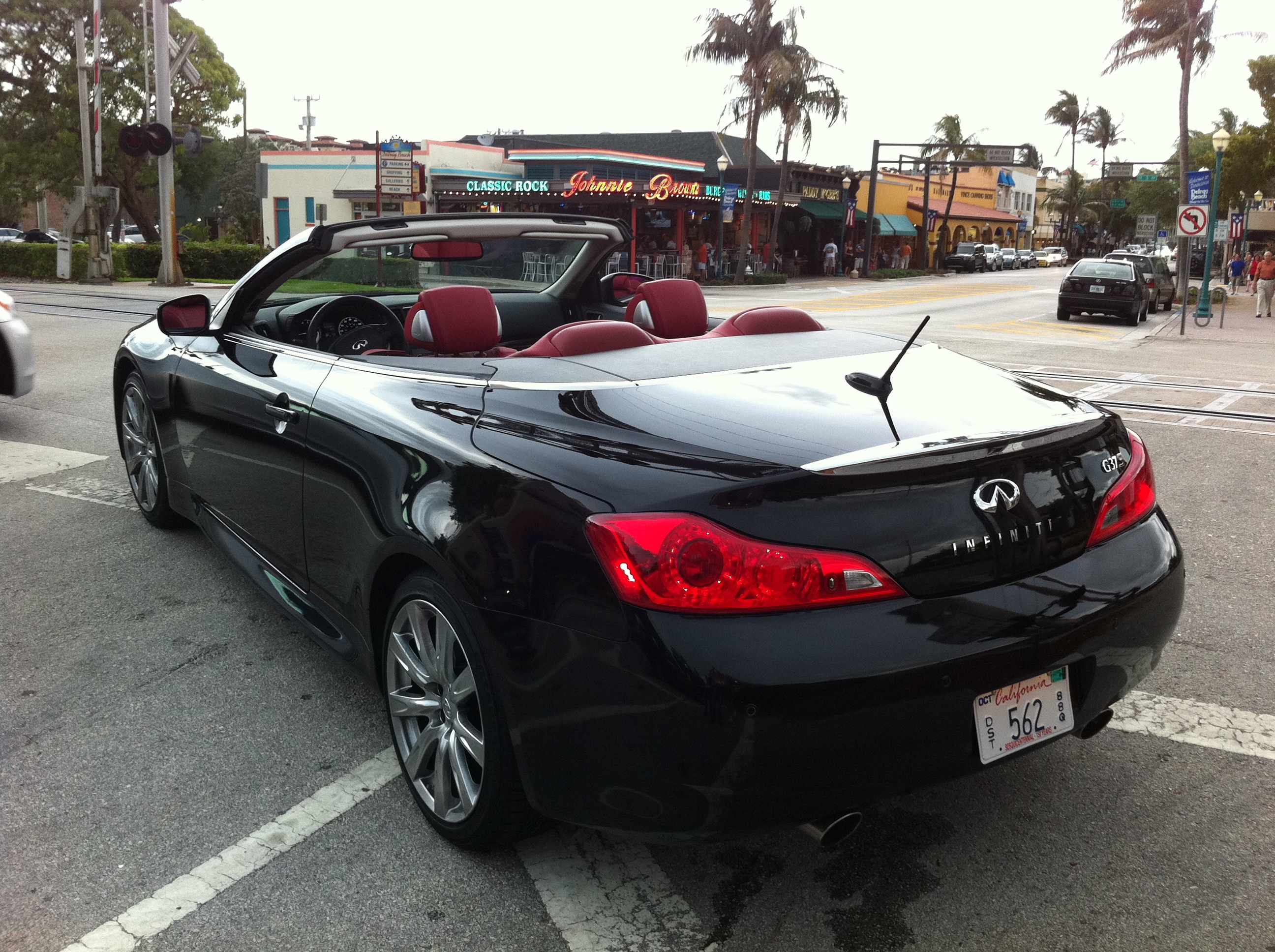 Infiniti G37 technical specifications and fuel economy